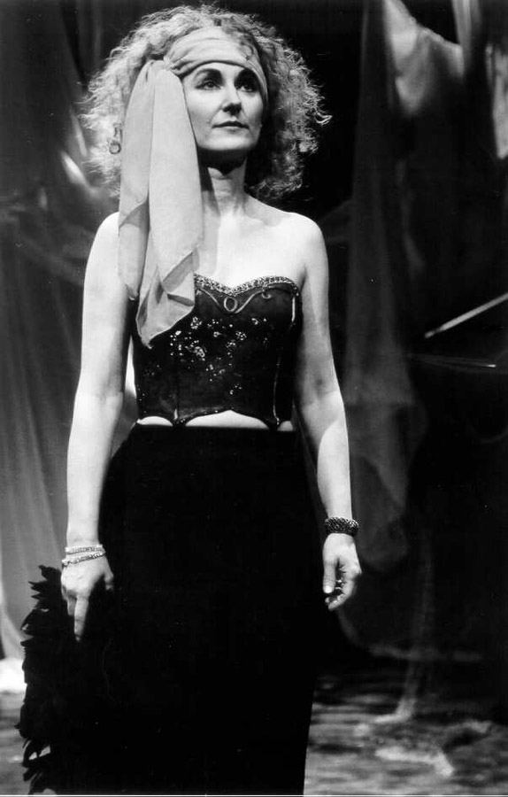 Éva Gauthier, Pionnière du chant moderne en Amérique… ou La « Javanaise ...